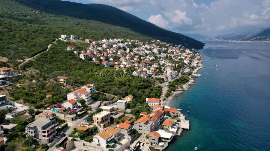 Urbanizovani placevi sa prelijepim pogledom na more, Krašići, Tivat ...